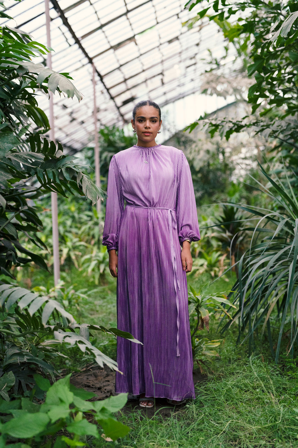 Ela Pleated Dress in Magenta Hues – Yiaraonline